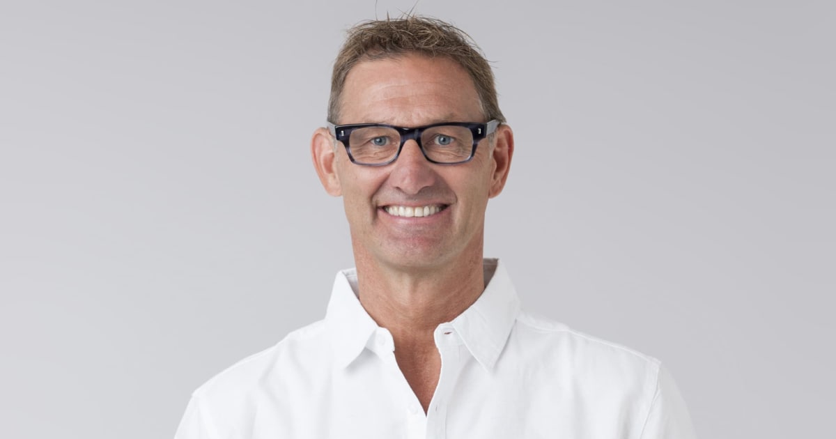Sporting Chance founder Tony Adams delivers message to PDPA members | PDC
