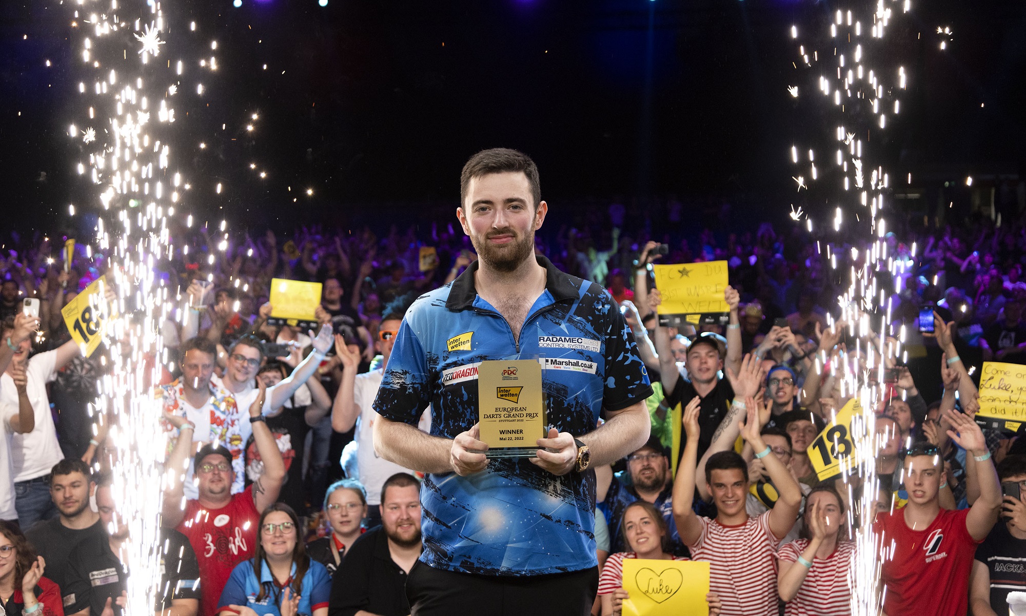 Humphries completes European Tour treble with stunner in Stuttgart | PDC