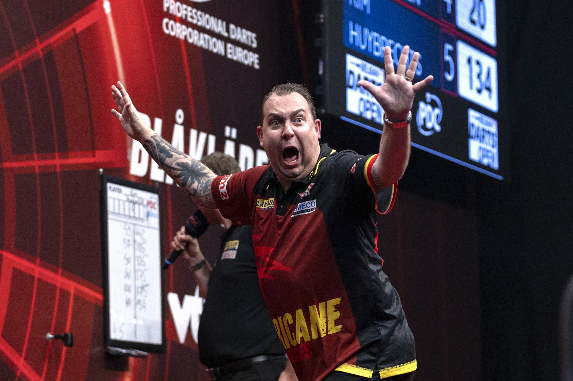 Huybrechts stuns Van Gerwen in Belgian Darts Open round two | PDC