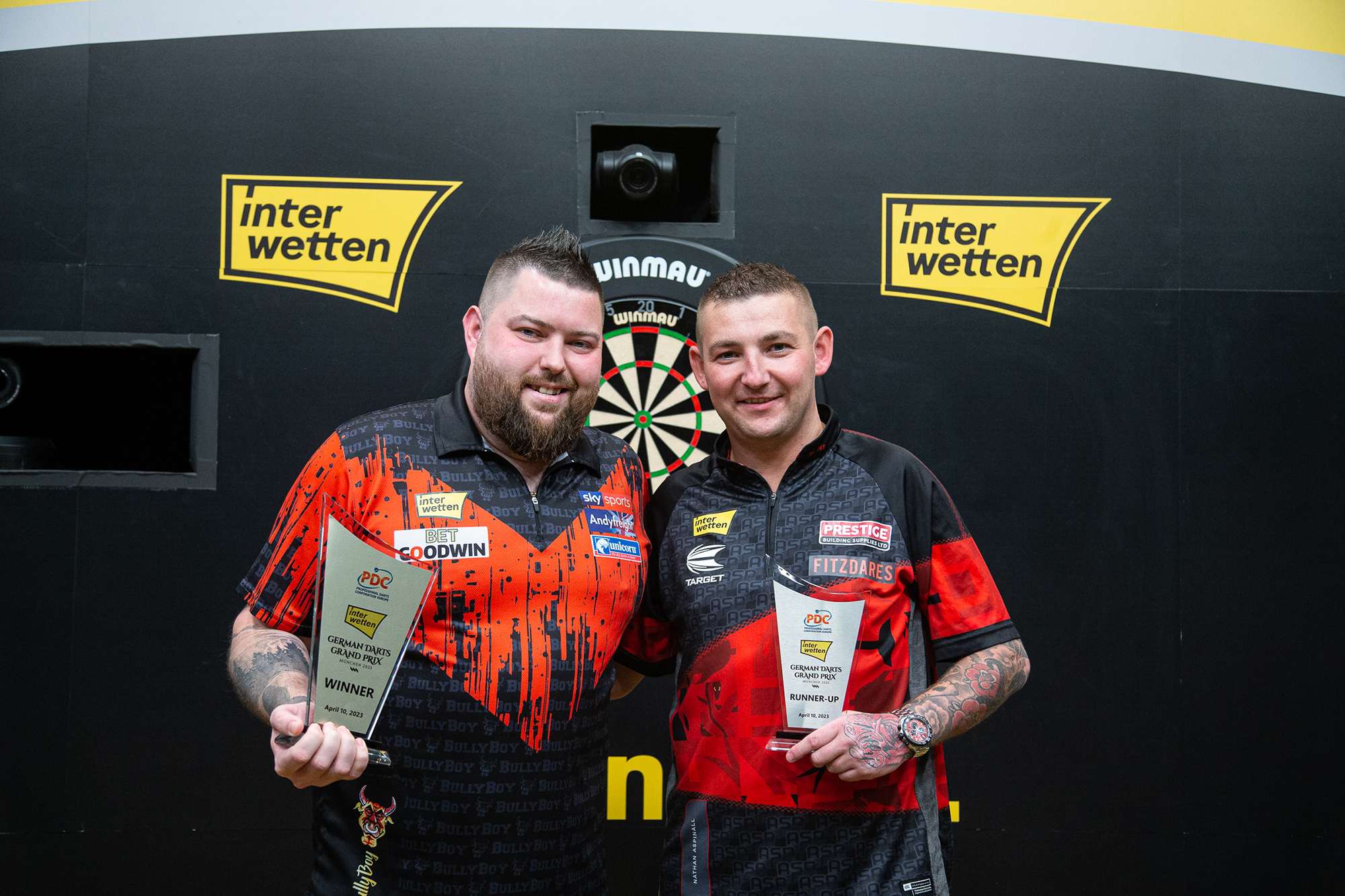Super Six for Sensational Smith at Interwetten German Darts Grand Prix ...