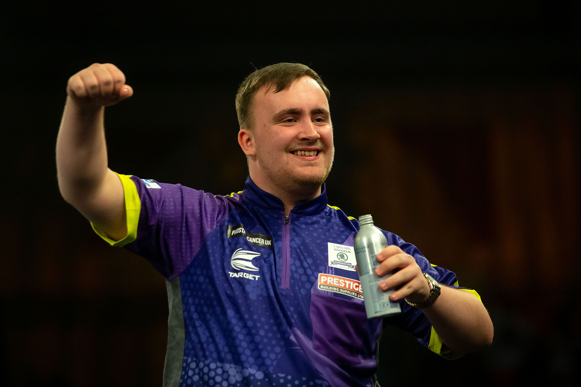 Inspired Littler lights up Ally Pally on debut, as Wright exits | PDC