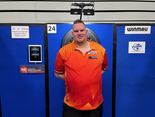 Plaisier claims first PDC title at PC28 | PDC
