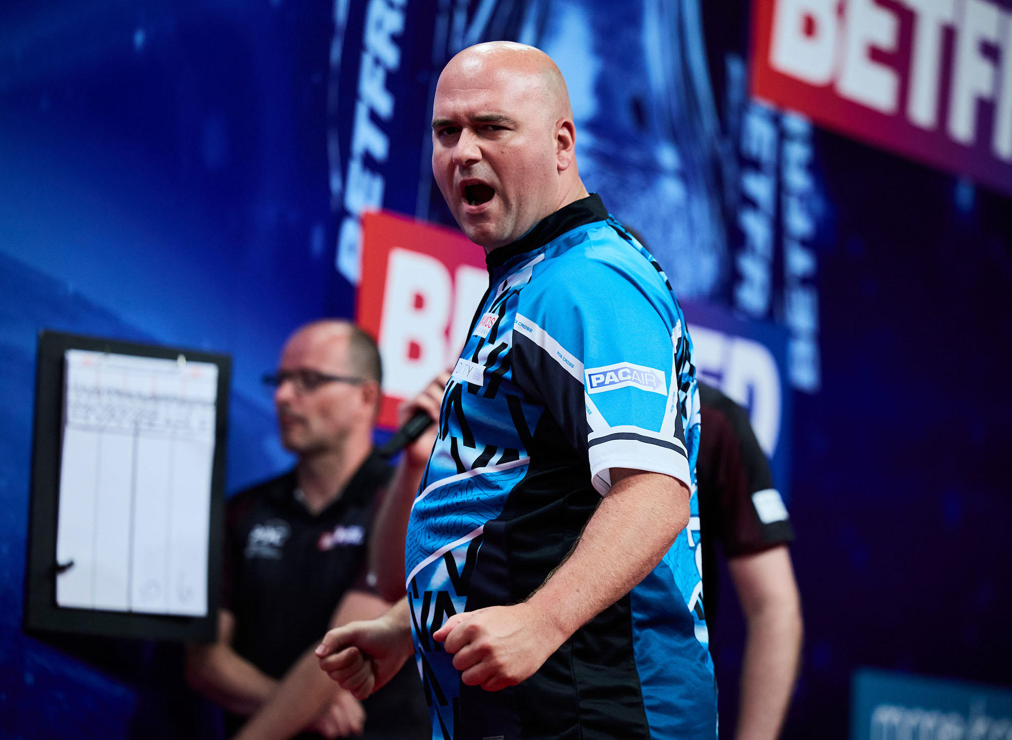 Classy Cross sets up Smith showdown at Betfred World Matchplay | PDC