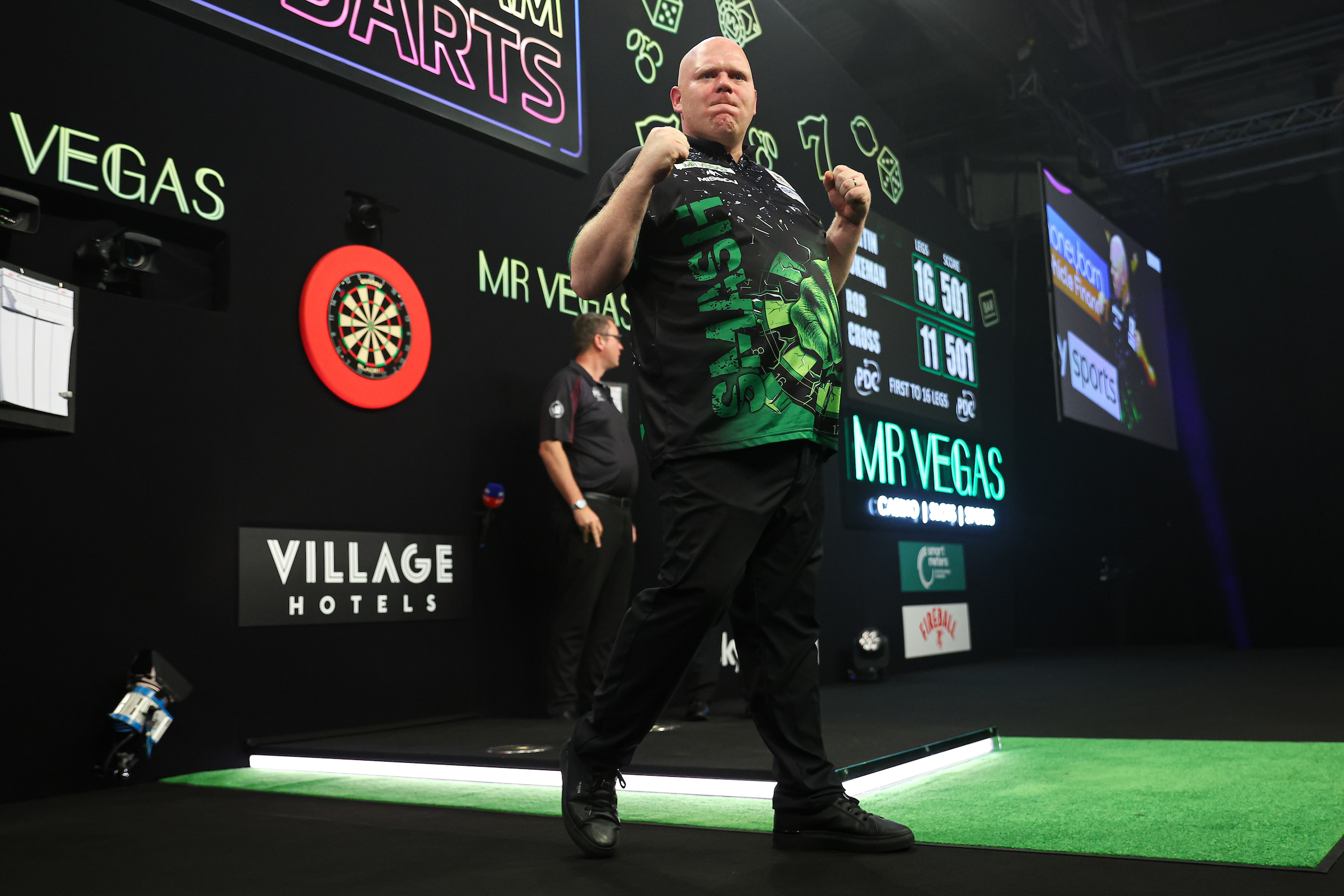 Lukeman & Mansell set up semi-final clash as dream runs continue | PDC