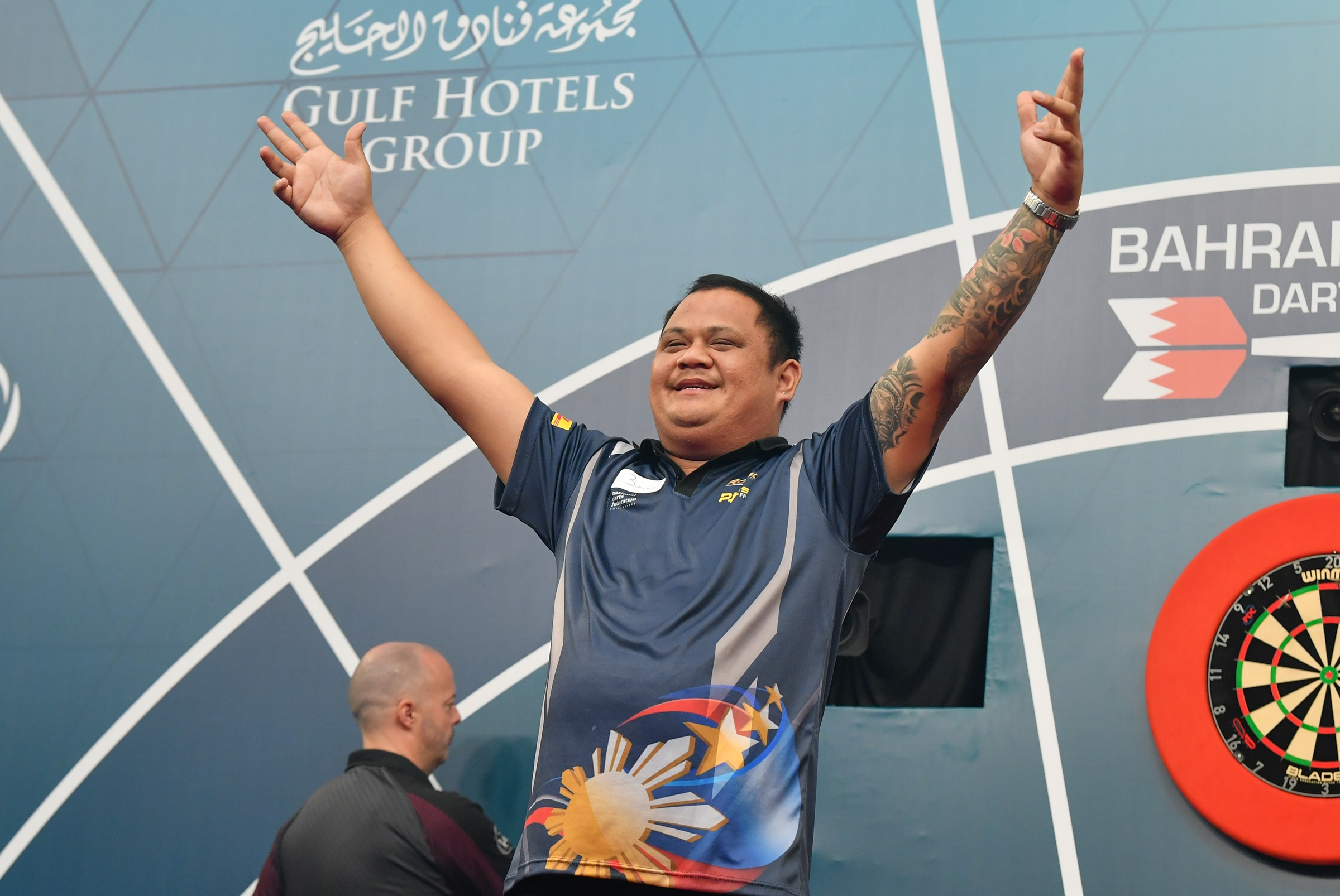 Nebrida stuns Cross at Bahrain Darts Masters as Littler & Humphries shine | PDC
