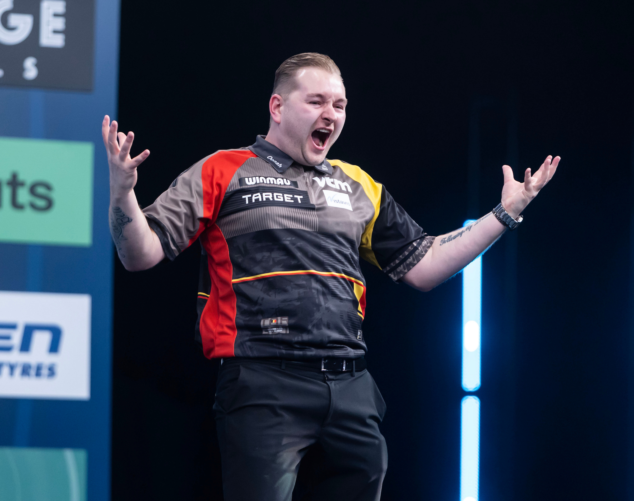 Nine-dart Van den Bergh stuns Van Gerwen at Winmau World Masters | PDC
