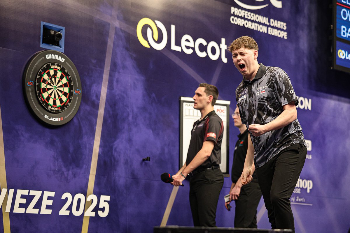 Bates doubles his tally, as Williams wins maiden title in Leicester | PDC