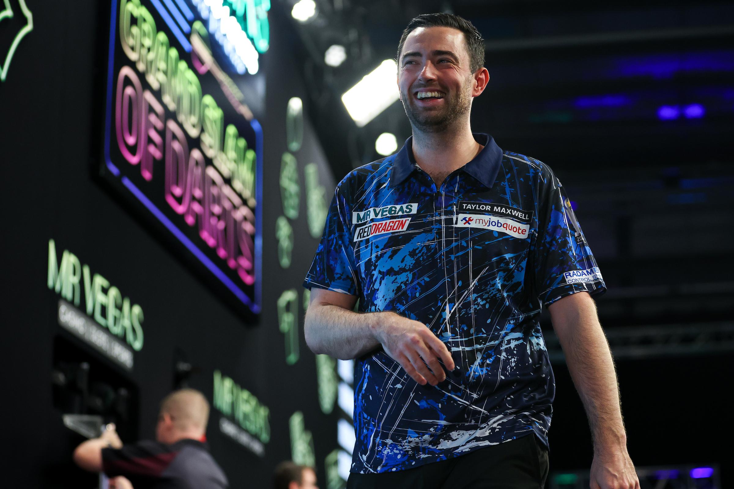 Humphries and Price advance to set up tantalising semi-final clash | PDC