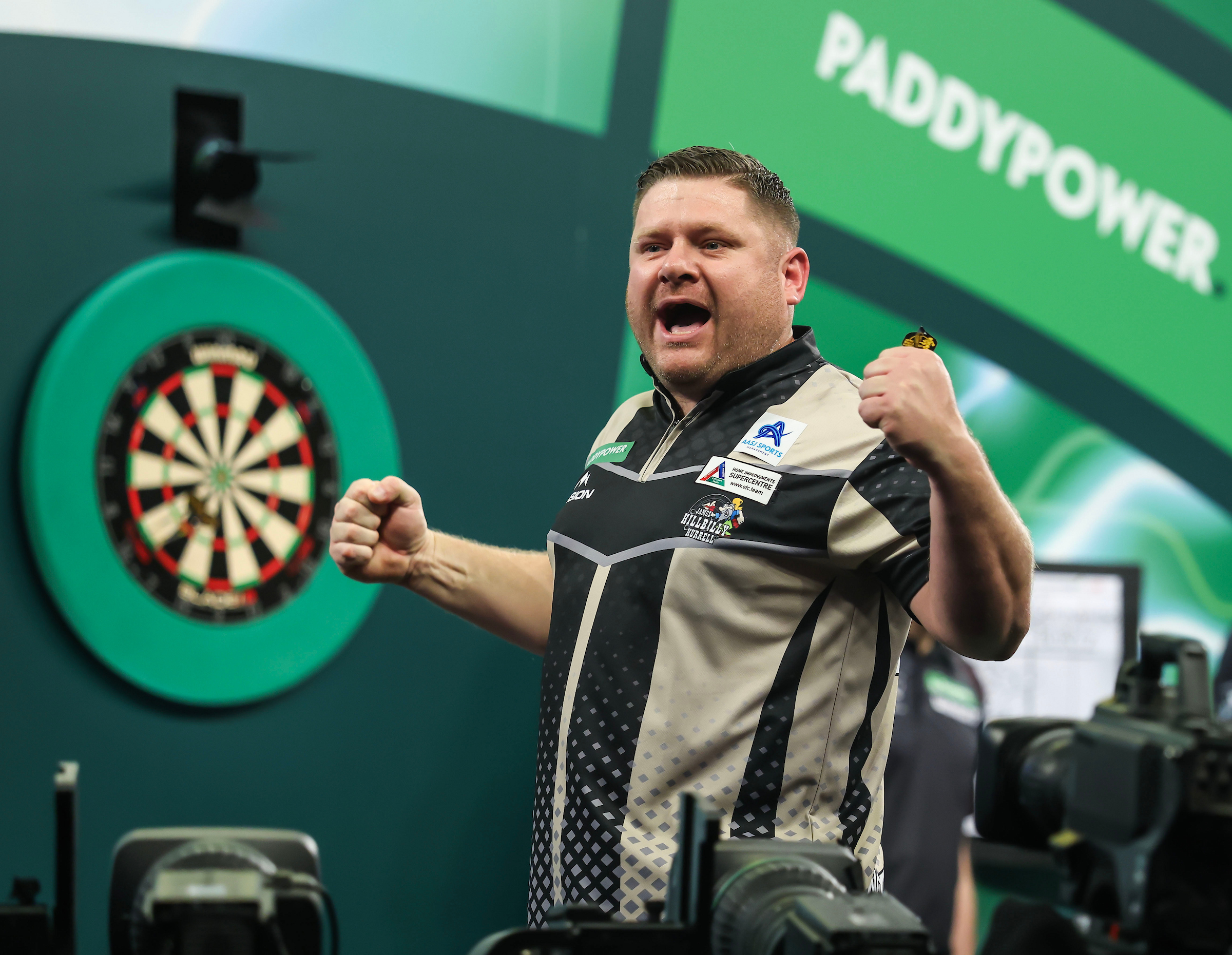 Fearless Hurrell eyeing Searle scalp at Alexandra Palace | PDC