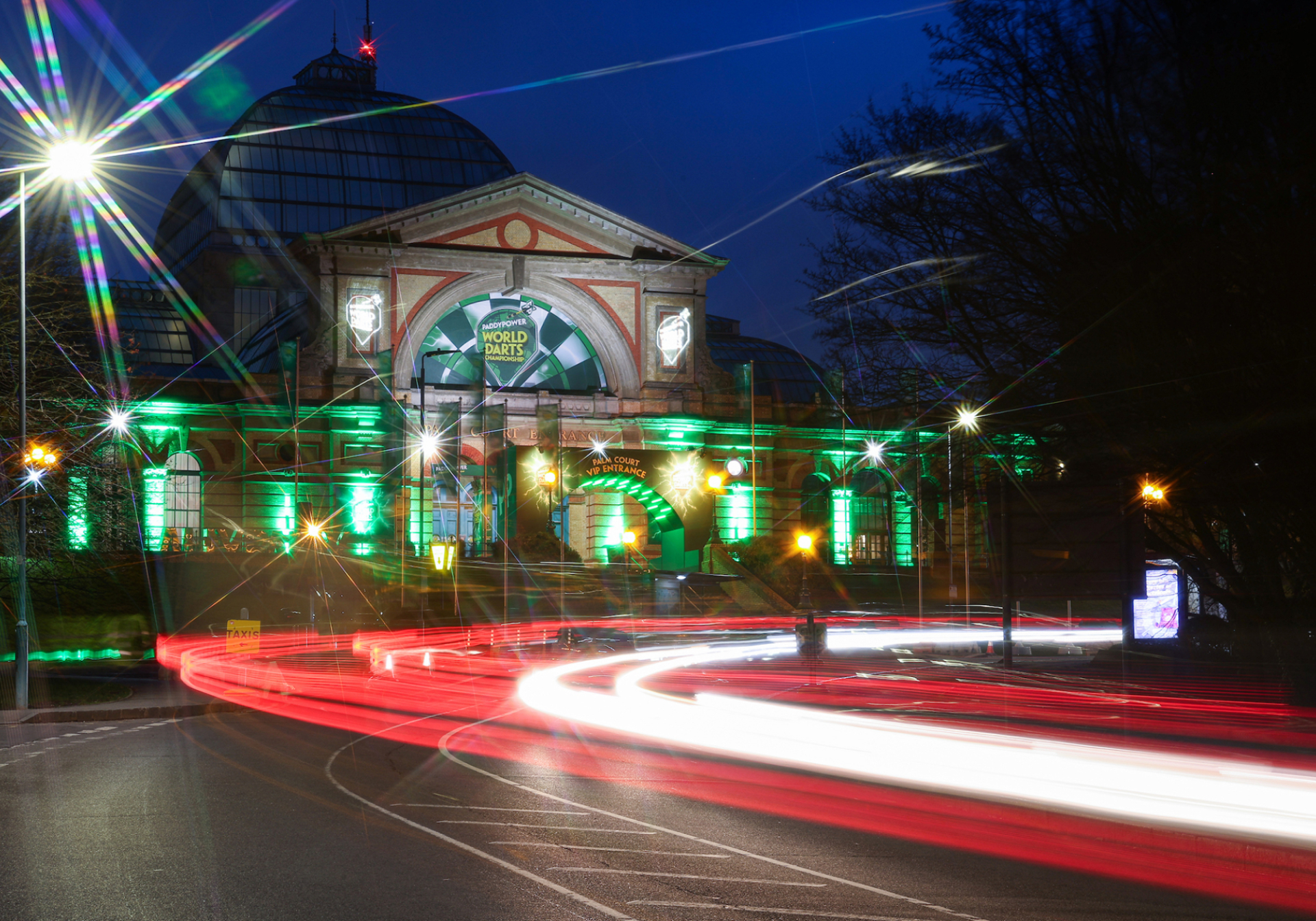 Littler begins World Championship defence with whitewash win | PDC