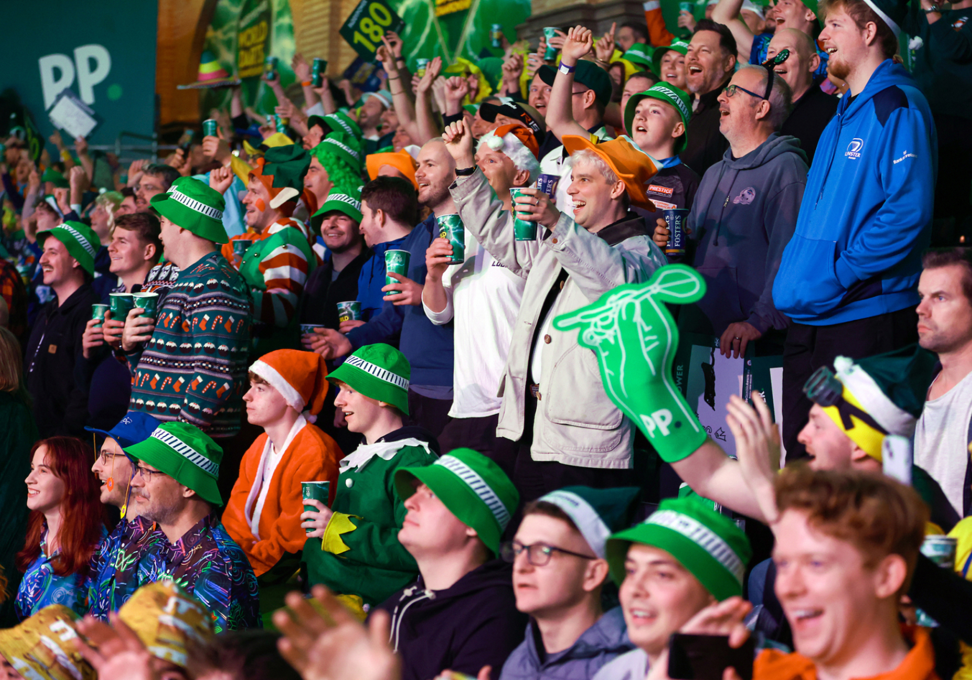 Littler begins World Championship defence with whitewash win | PDC