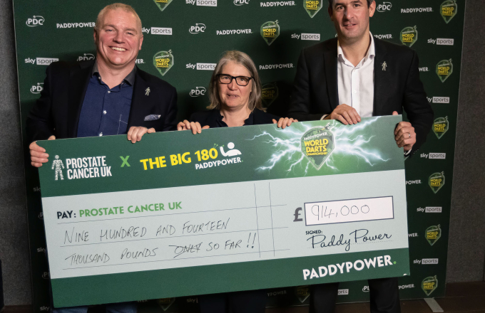 Suzuki & Sherrock secure Paddy Power World Darts Championship places | PDC