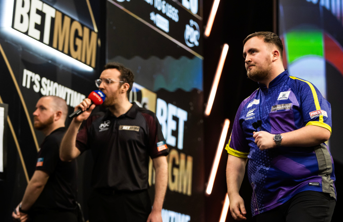 Van Gerwen confident of celebrating Premier League milestone in style | PDC